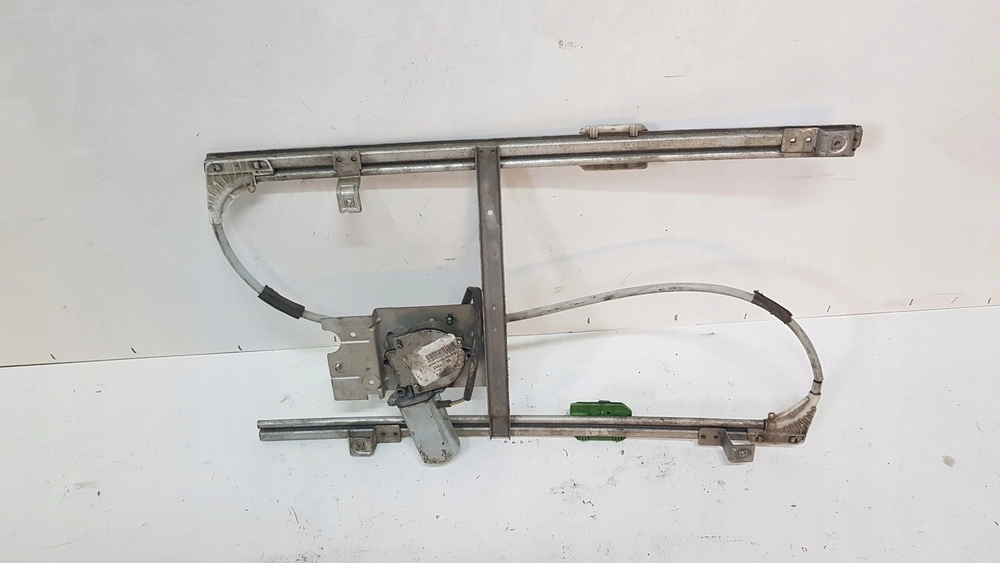 Купить Стеклоподъемник левой двери DAF LF 45, LF 55, Renault Premium ...